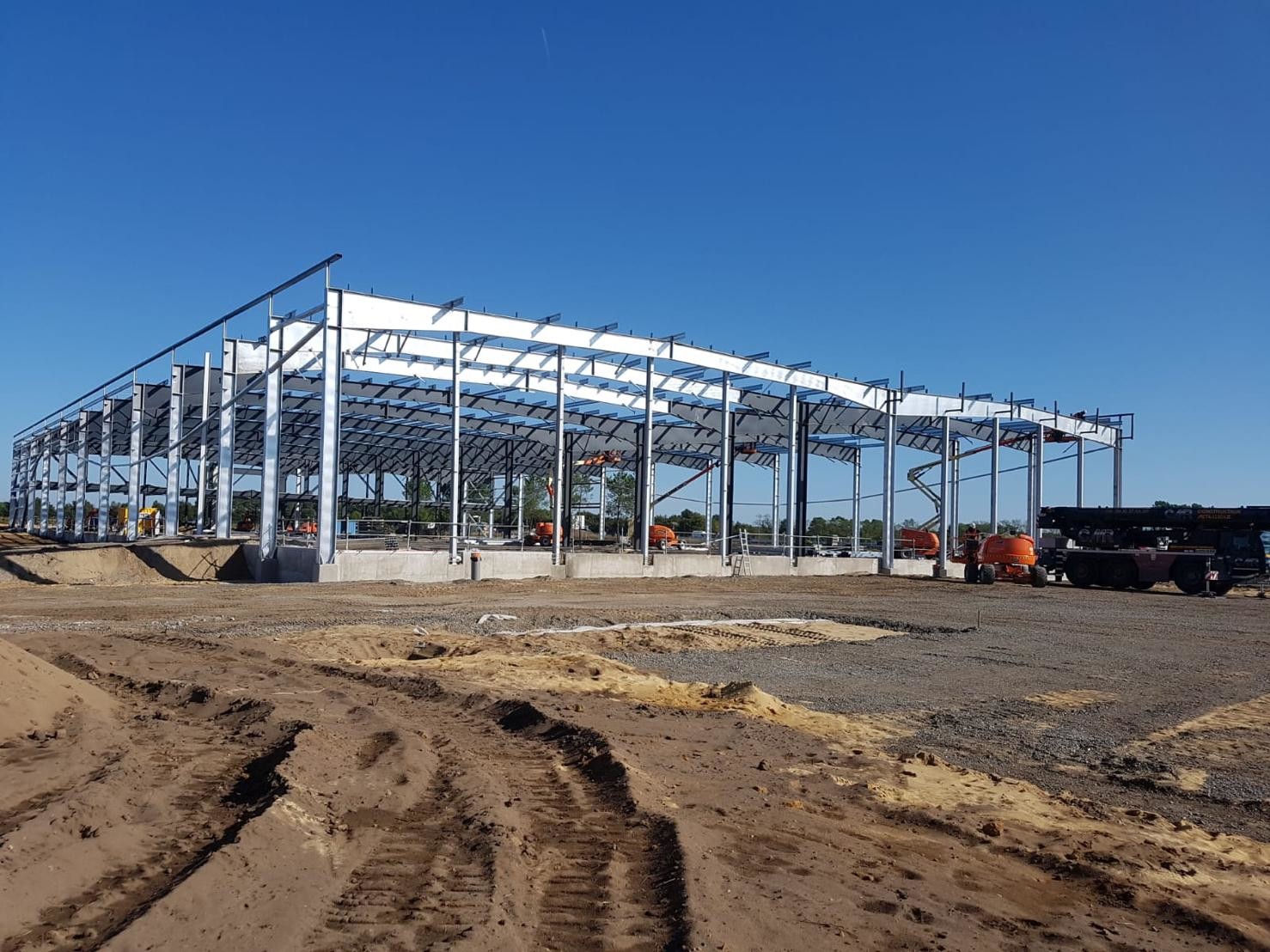 Galvanized Metal Buildings Workshop Steel Structure ISO Certificate